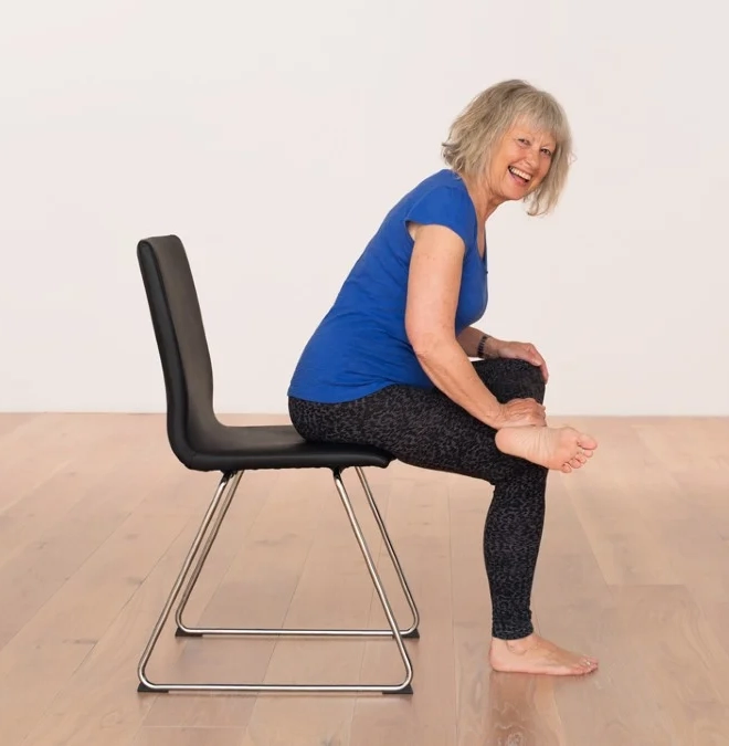 Seated Glute Stretch | Ripple